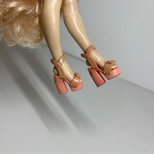 Toys | Rainbow High Victoria Whitman Articulated Fashion Doll Pink ...
